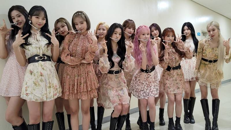 IZ*ONE Umumkan akan Comeback dengan Mini Album Keempat 'One-reeler'